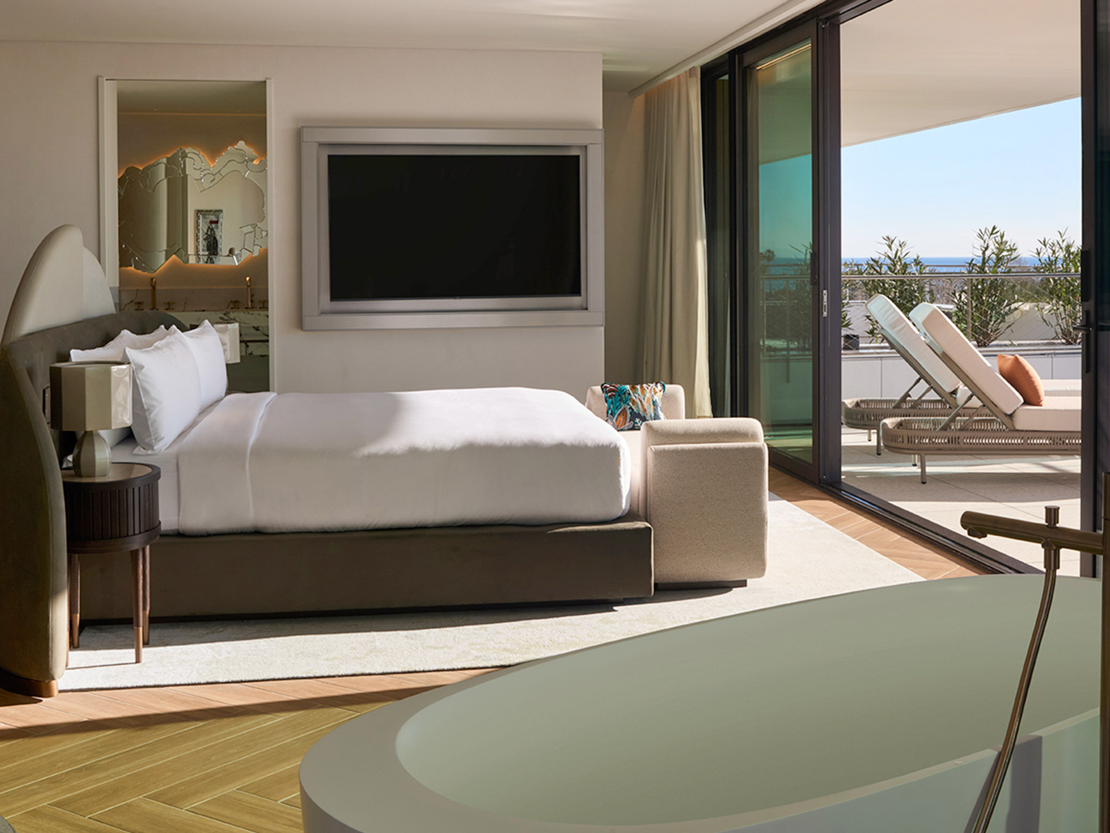 Barcelona Hotel | Waterfront Wonderland | SLS Barcelona