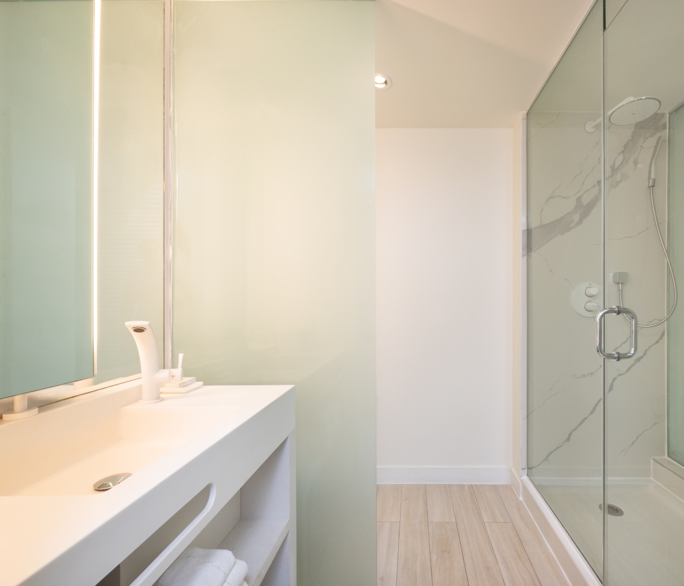 Luxury Bahamas Hotel Rooms | Stay at SLS Baha Mar