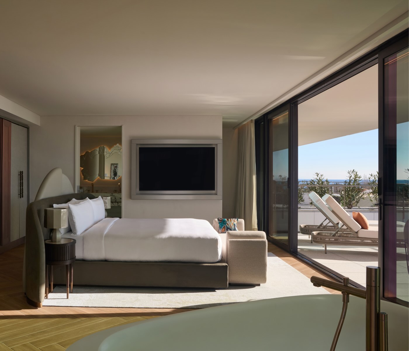 Barcelona Hotel | Waterfront Wonderland | SLS Barcelona