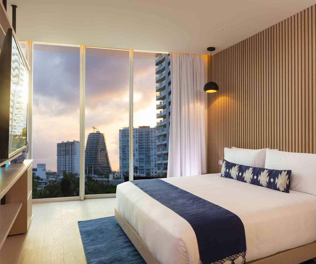 Luxury Beachfront Suites in Puerto Cancun | SLS Cancun Hotel